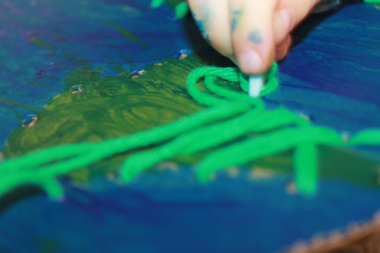 Earth Day Lacing Craft – The Pinterested Parent