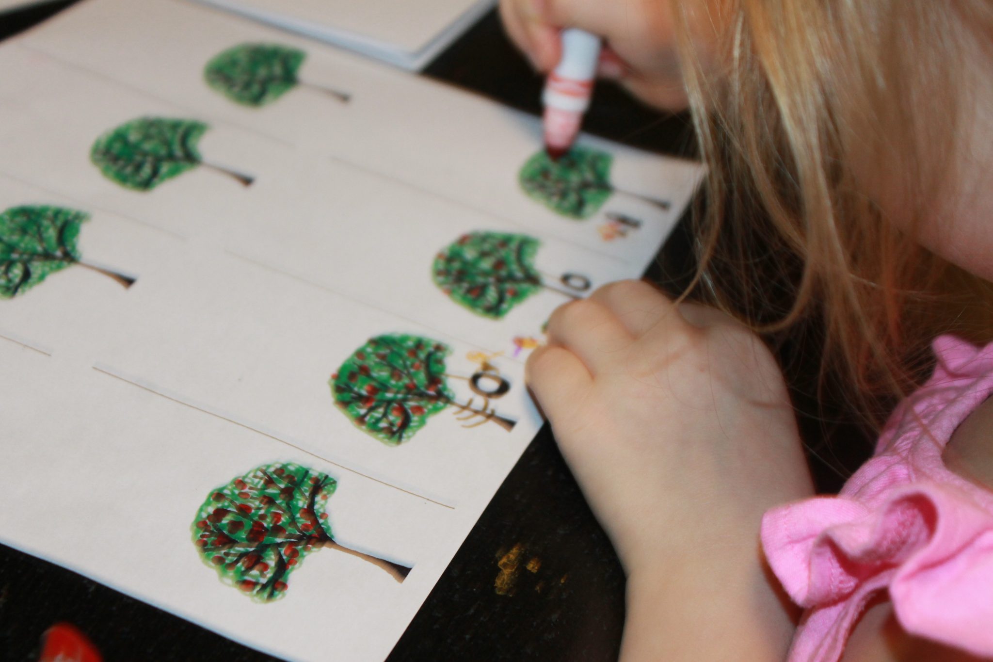 Fall Tree Flip Book – The Pinterested Parent