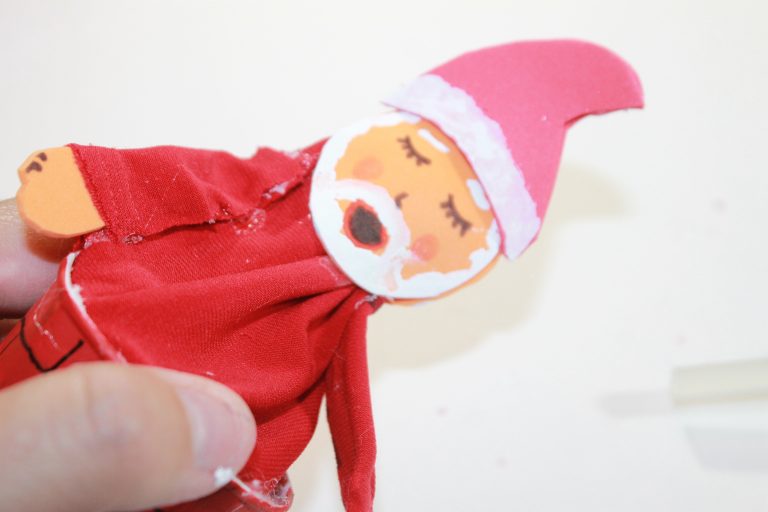 Pop-up Santa Puppet Cup Craft – The Pinterested Parent